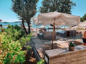 D'or Beach Club - Funtana tourist board